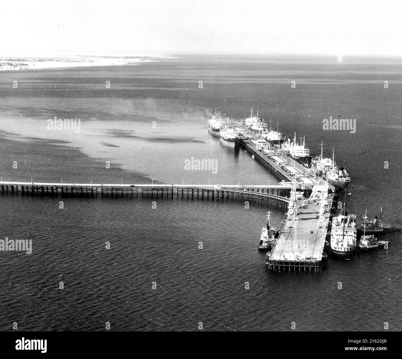 Kuwait: aerial view of the Soth Pier, Mina Al-Ahmadi. before the ...