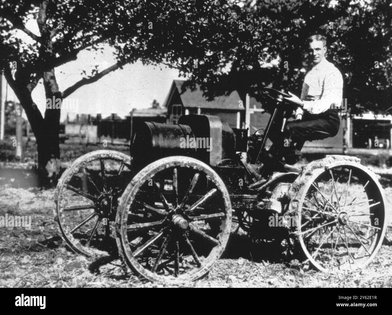 Henry Ford 1908, Experimental Tractor Stock Photo - Alamy