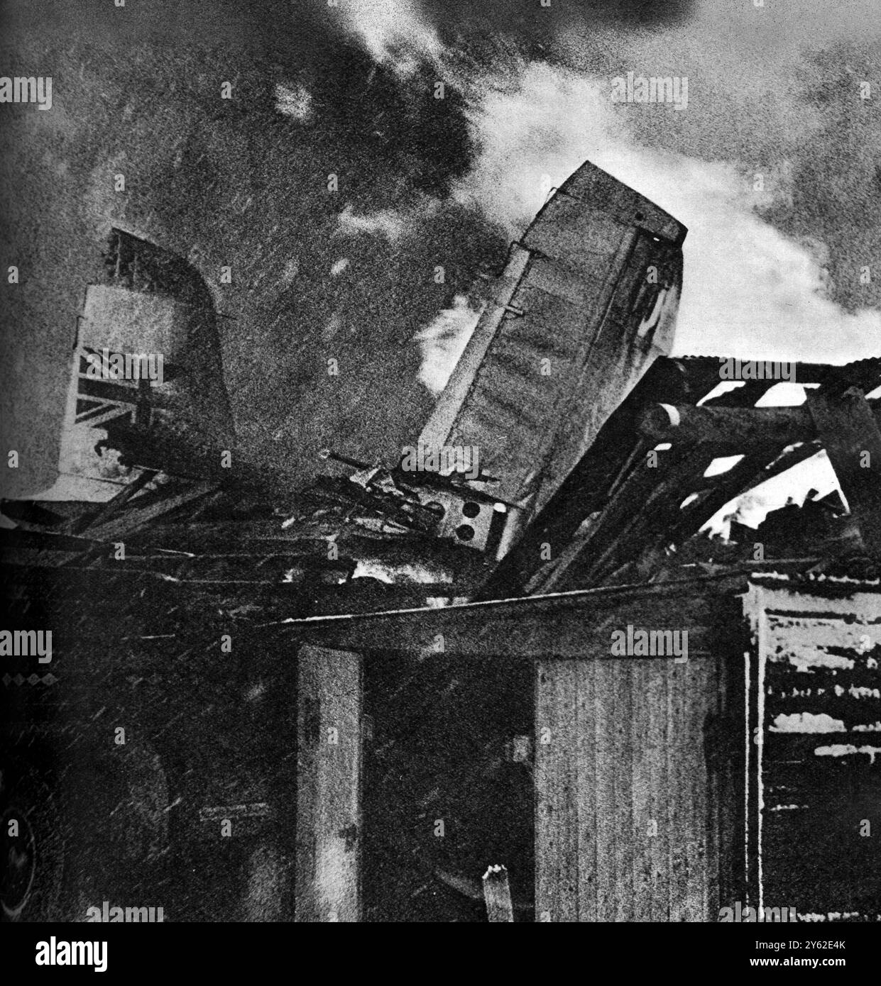 The air disaster at Munich : burning wreckage of the BEA Elizabethan ...