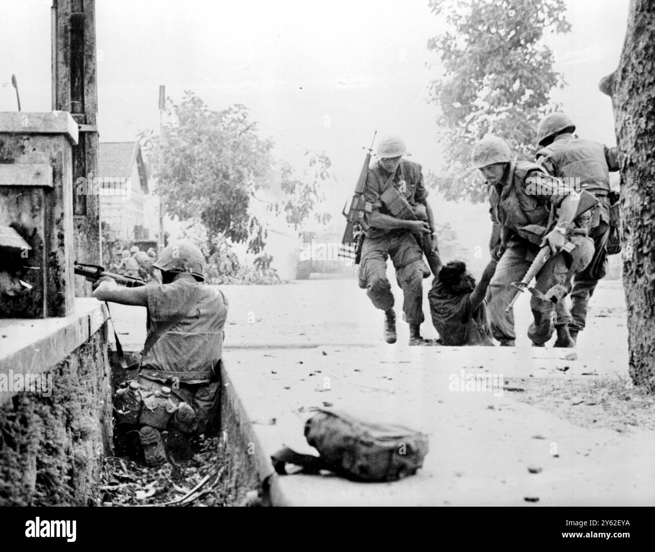 Battle of hue hi-res stock photography and images - Alamy