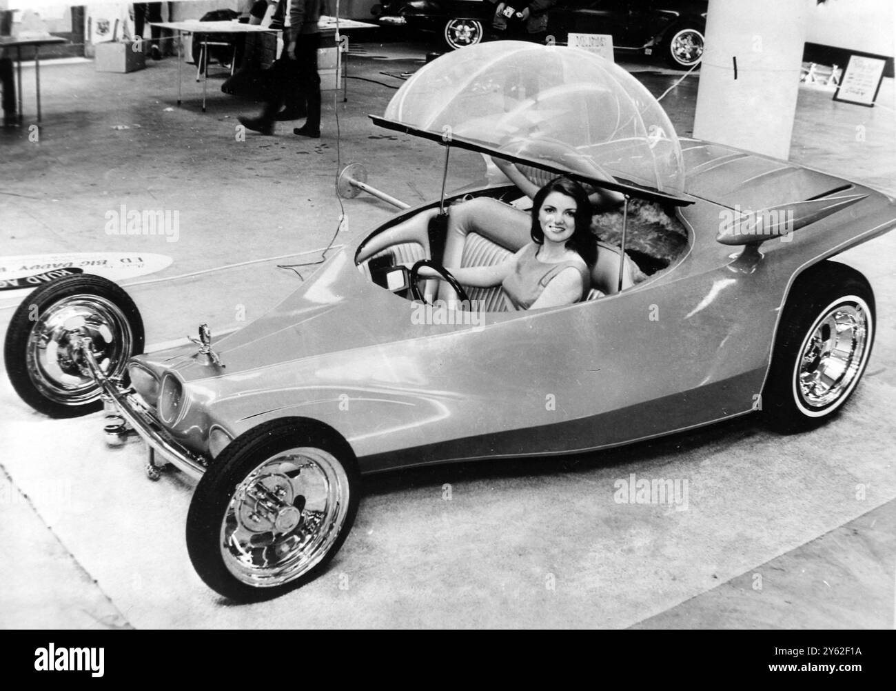 Claire Ralph tries out this "Road Agent" build by Ed (Big Daddy) Roth ...