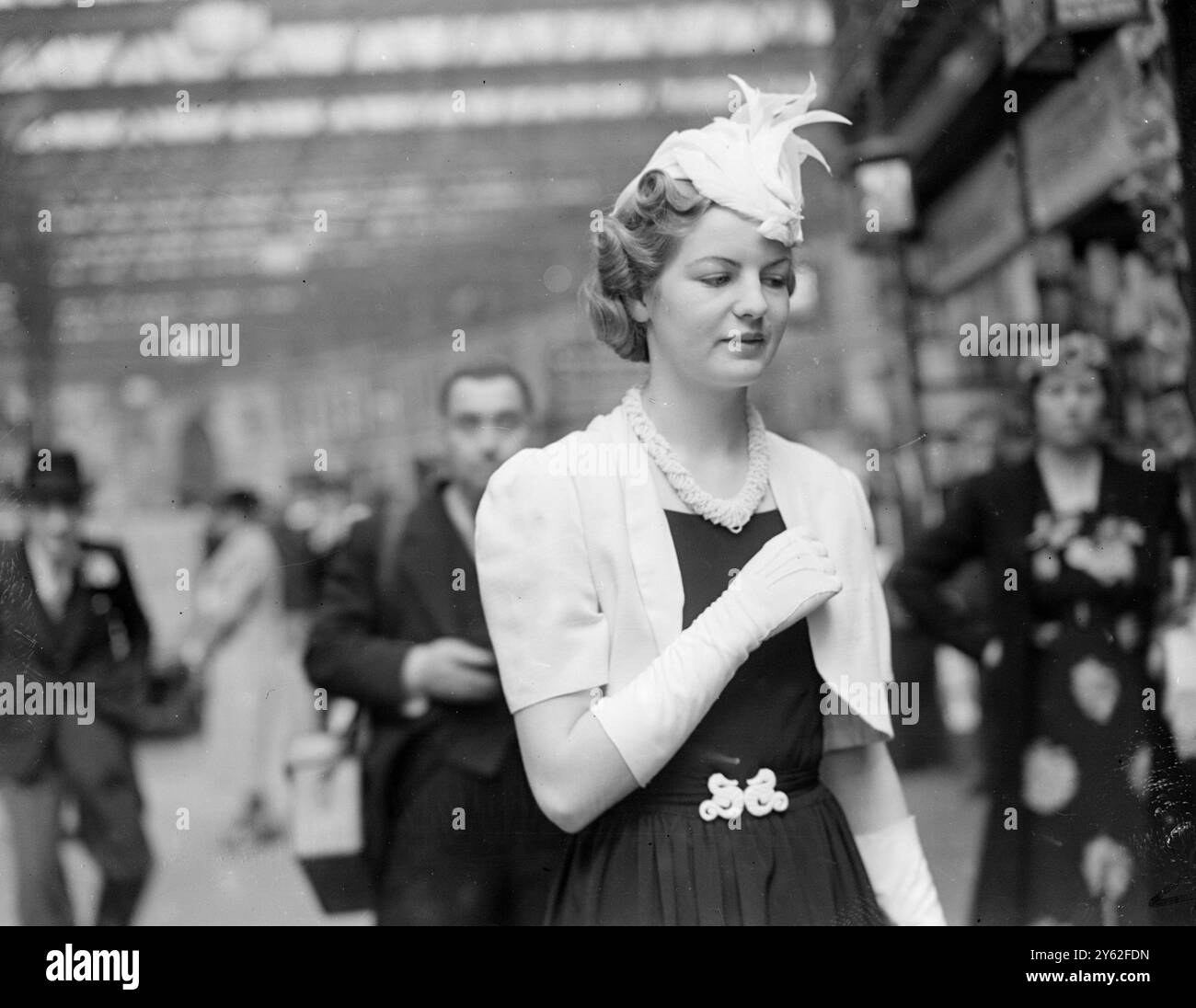 Deborah mitford hi-res stock photography and images - Alamy