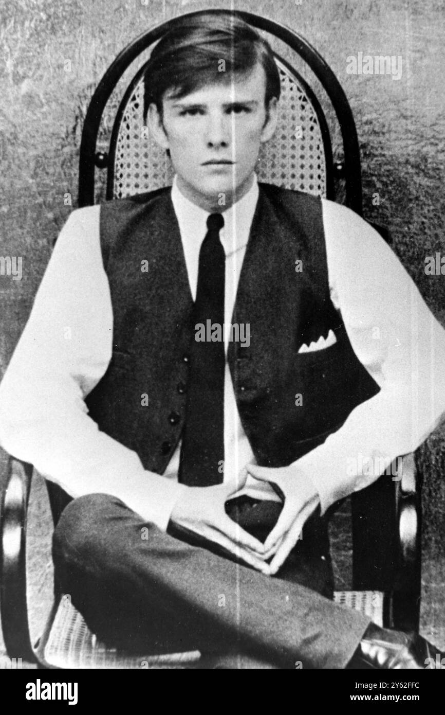 The beatles 1960 stuart sutcliffe hi-res stock photography and images ...