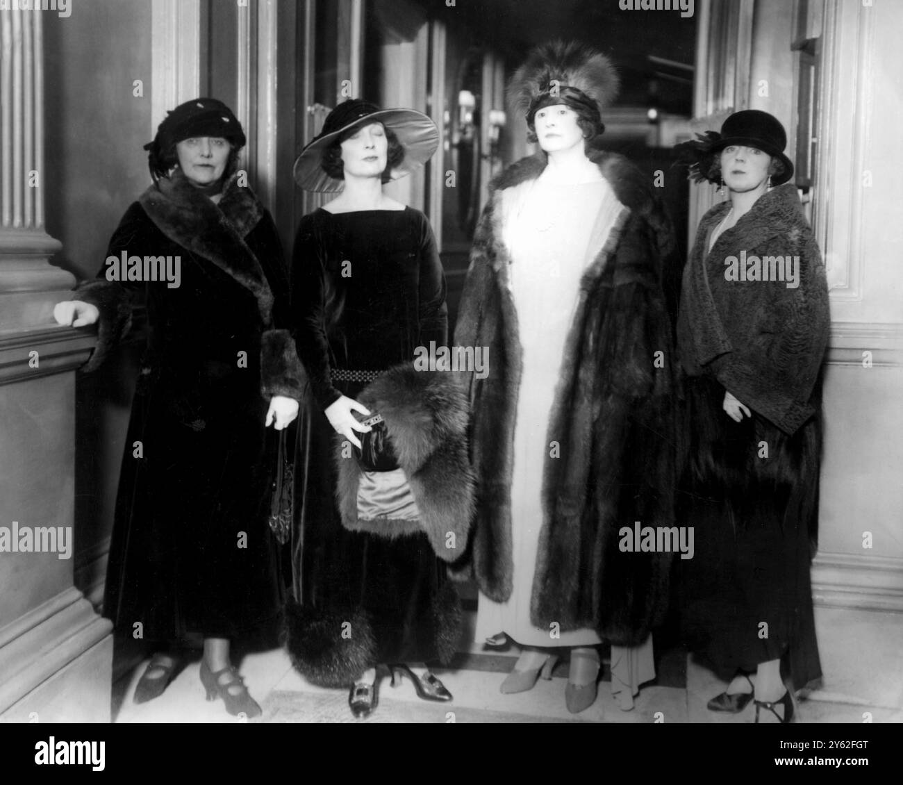 Society help for blind children.(l to r) Lady Cunard,Marchioness Curzon ...