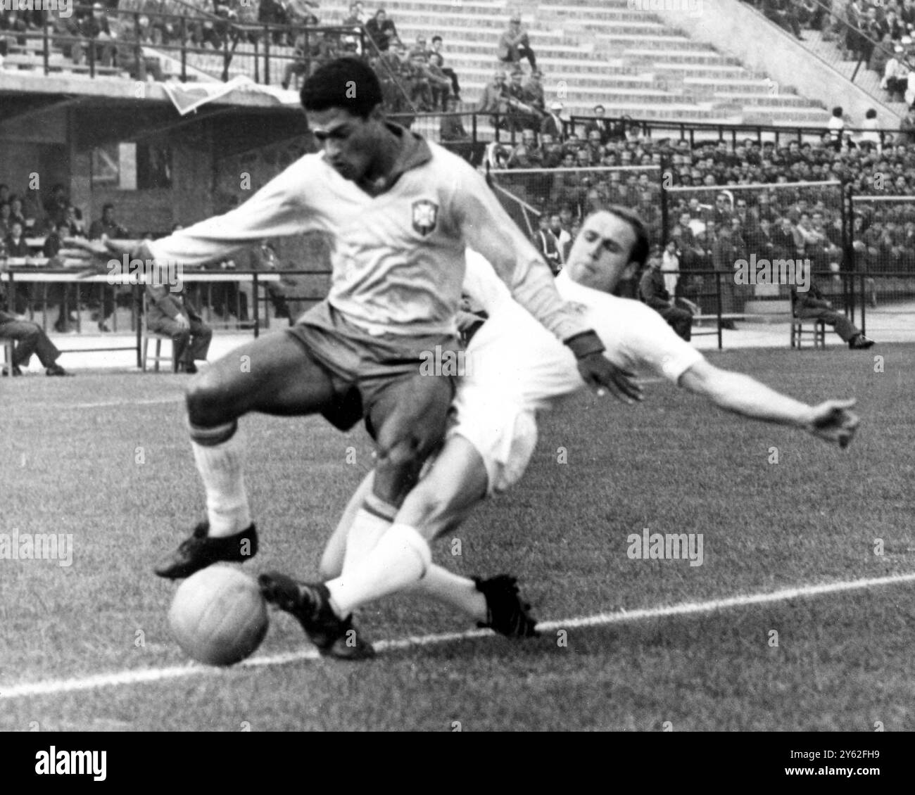 1962 garrincha in the world cup hi-res stock photography and images - Alamy