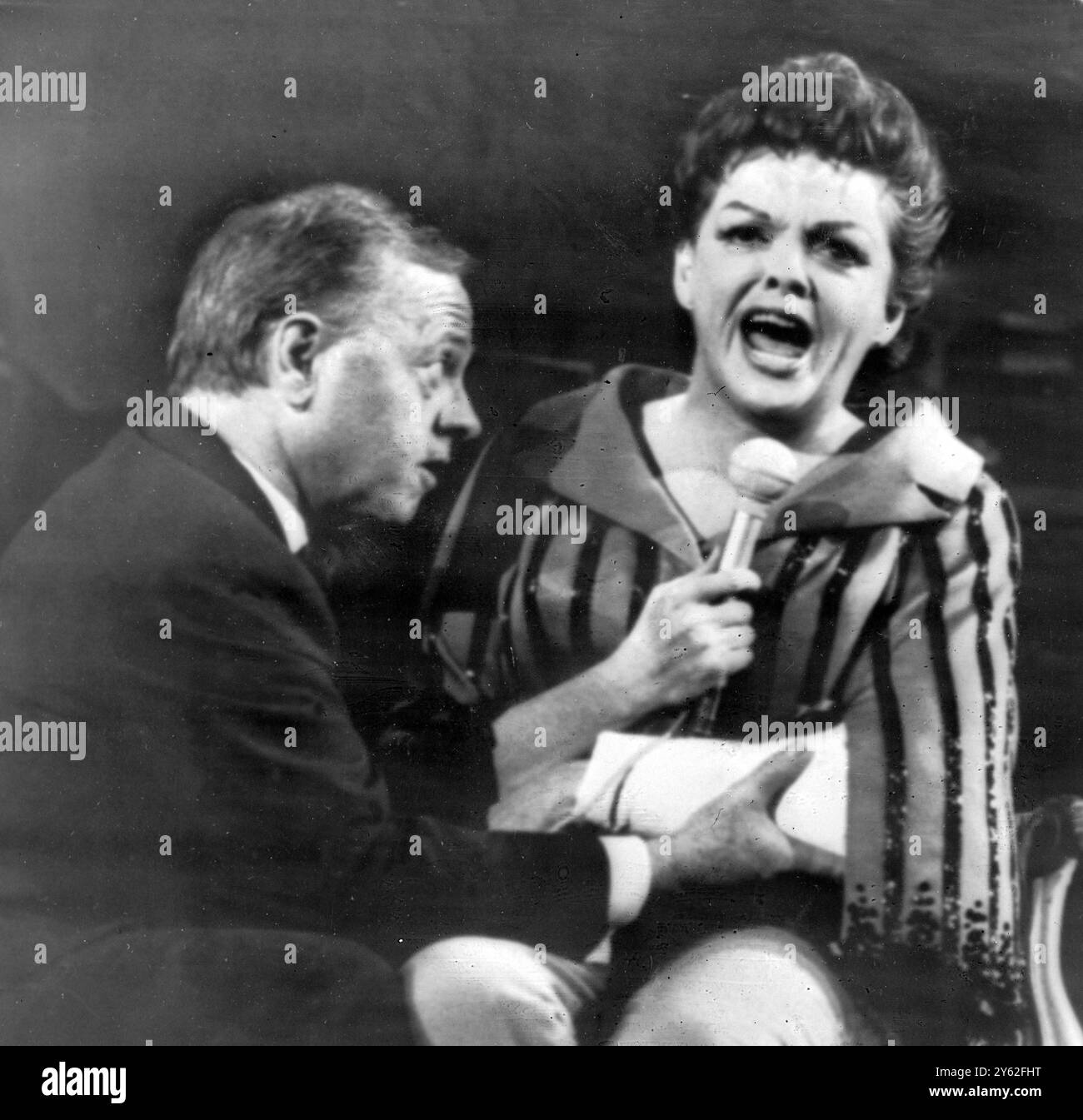 Hollywood : Film star Mickey Rooney and Judy Garland on stage at ...