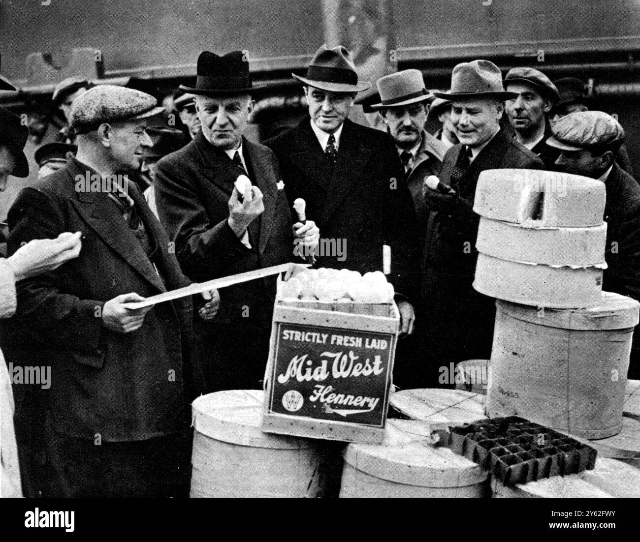 The food minister Lord Woolton with Mr Averill Harriman welcomes the ...