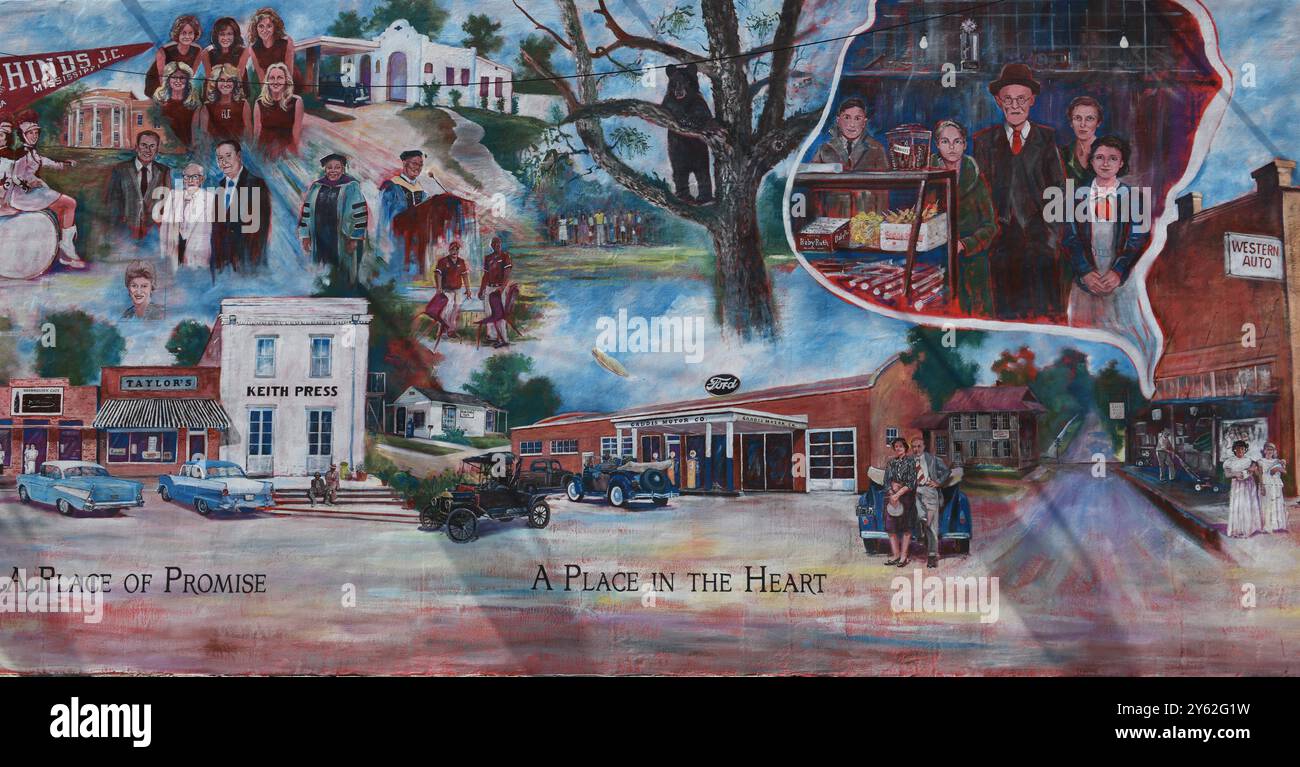 Raymond, Mississippi Town Mural Stock Photo - Alamy