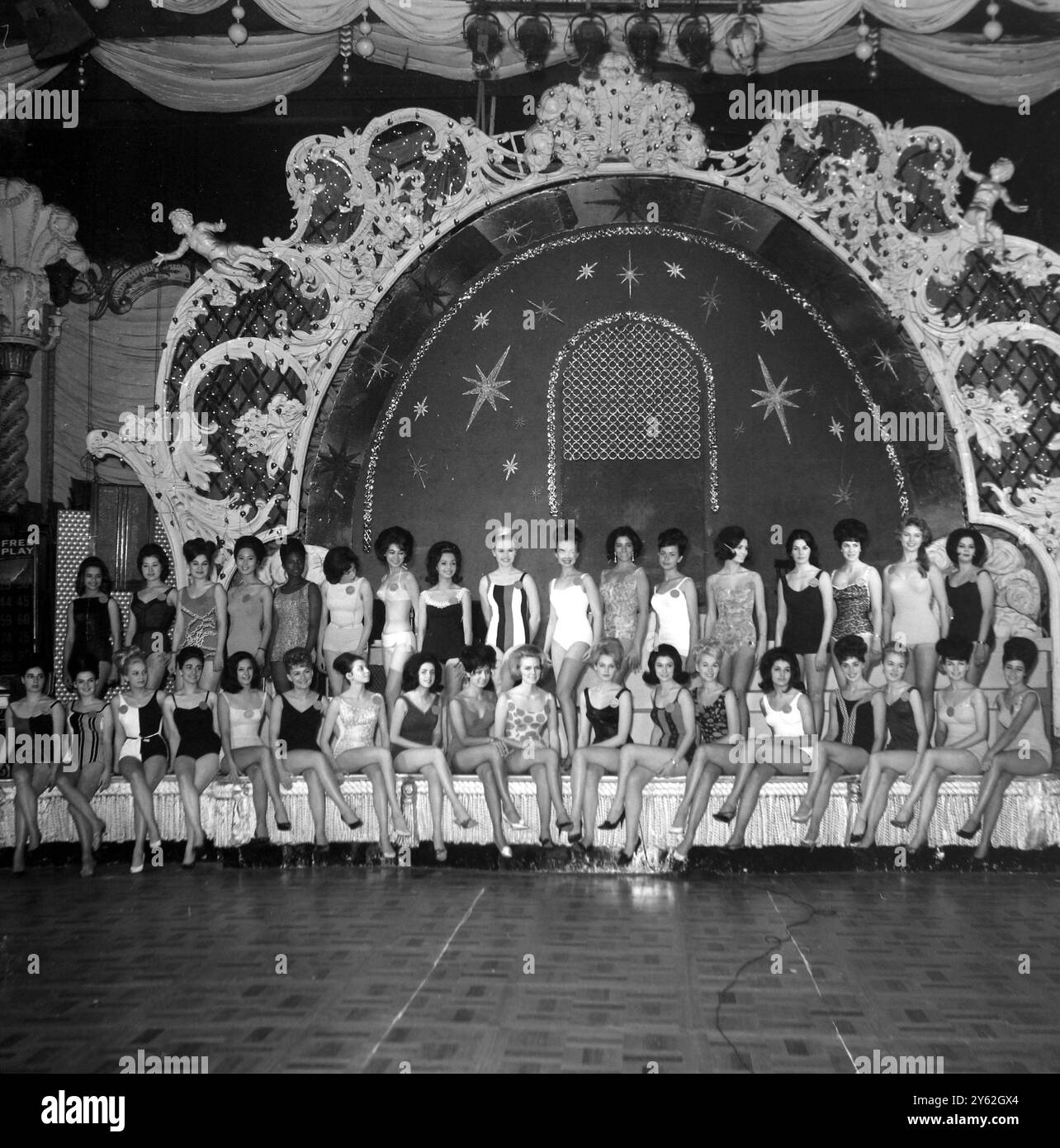 CONTESTANTS IN BATHING SUITS AT BEAUTY CONTEST MISS WORLD IN LONDON ; 1 ...