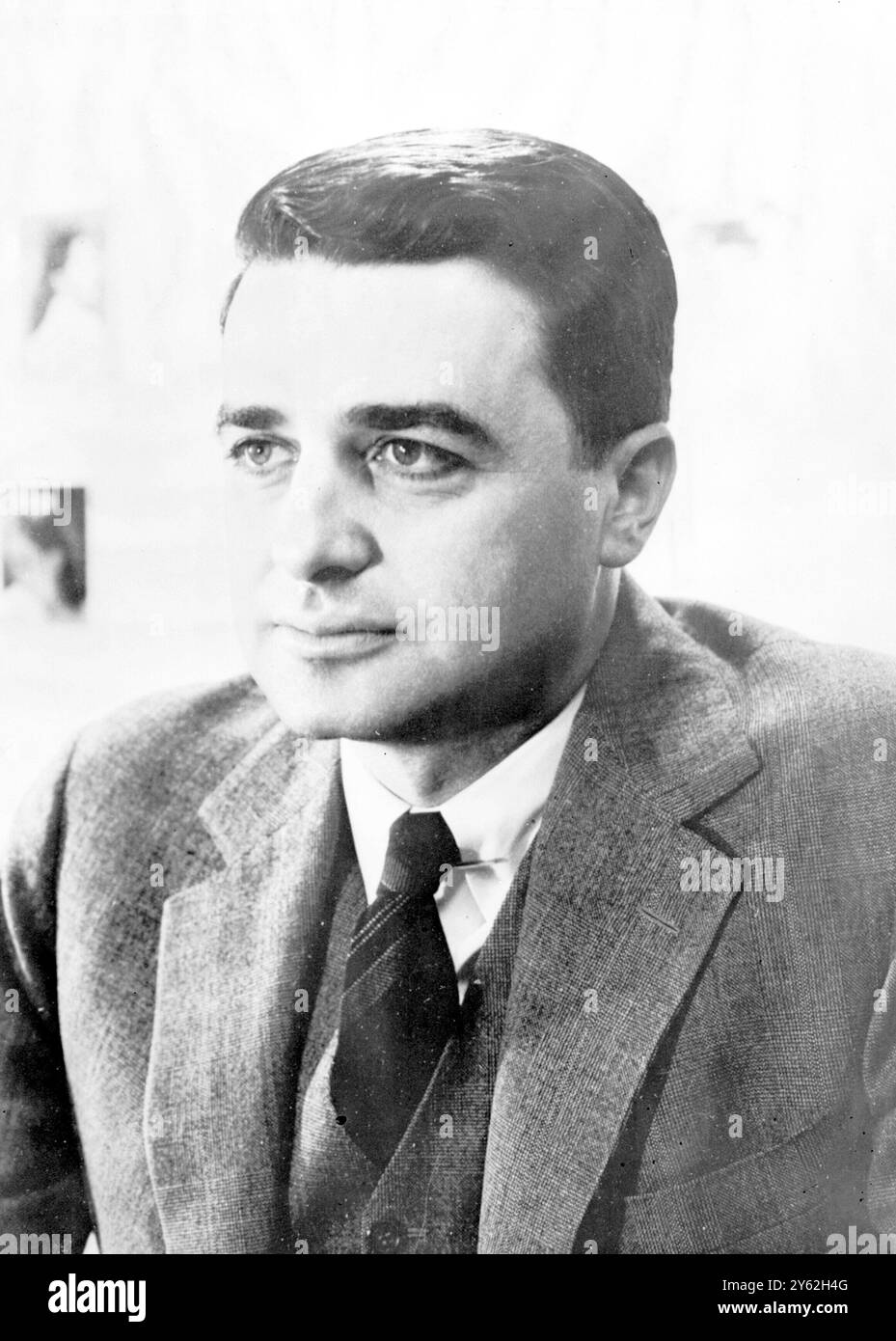 Edwin Land Inventor of the polaroid camera. 1947 Stock Photo - Alamy