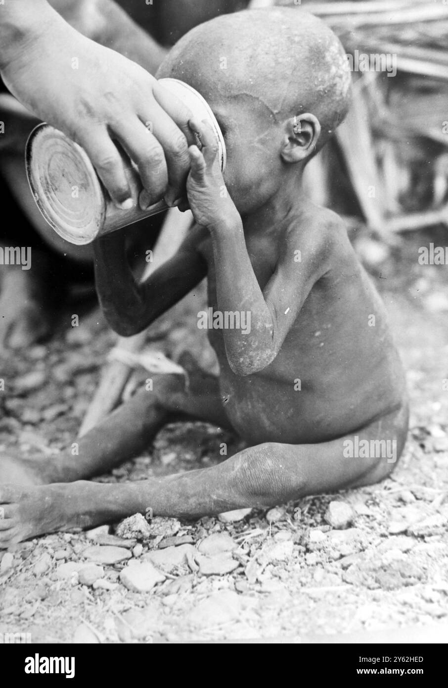 Starving children in kenya hi-res stock photography and images - Alamy