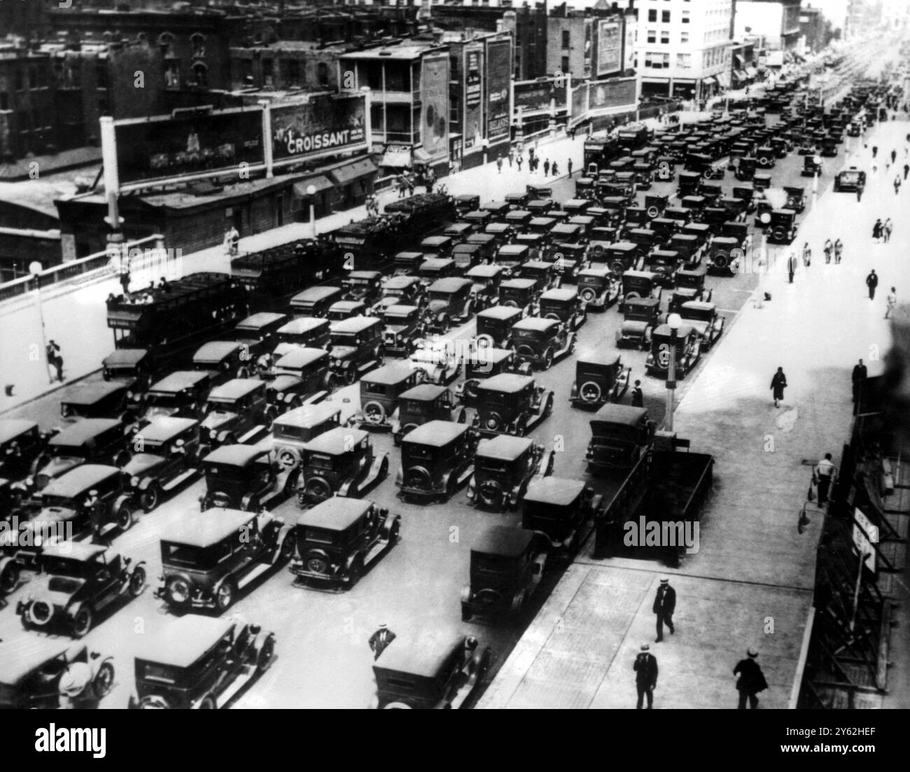 A view showing a typical rush-hour traffic jam in North Michigan Avenue ...