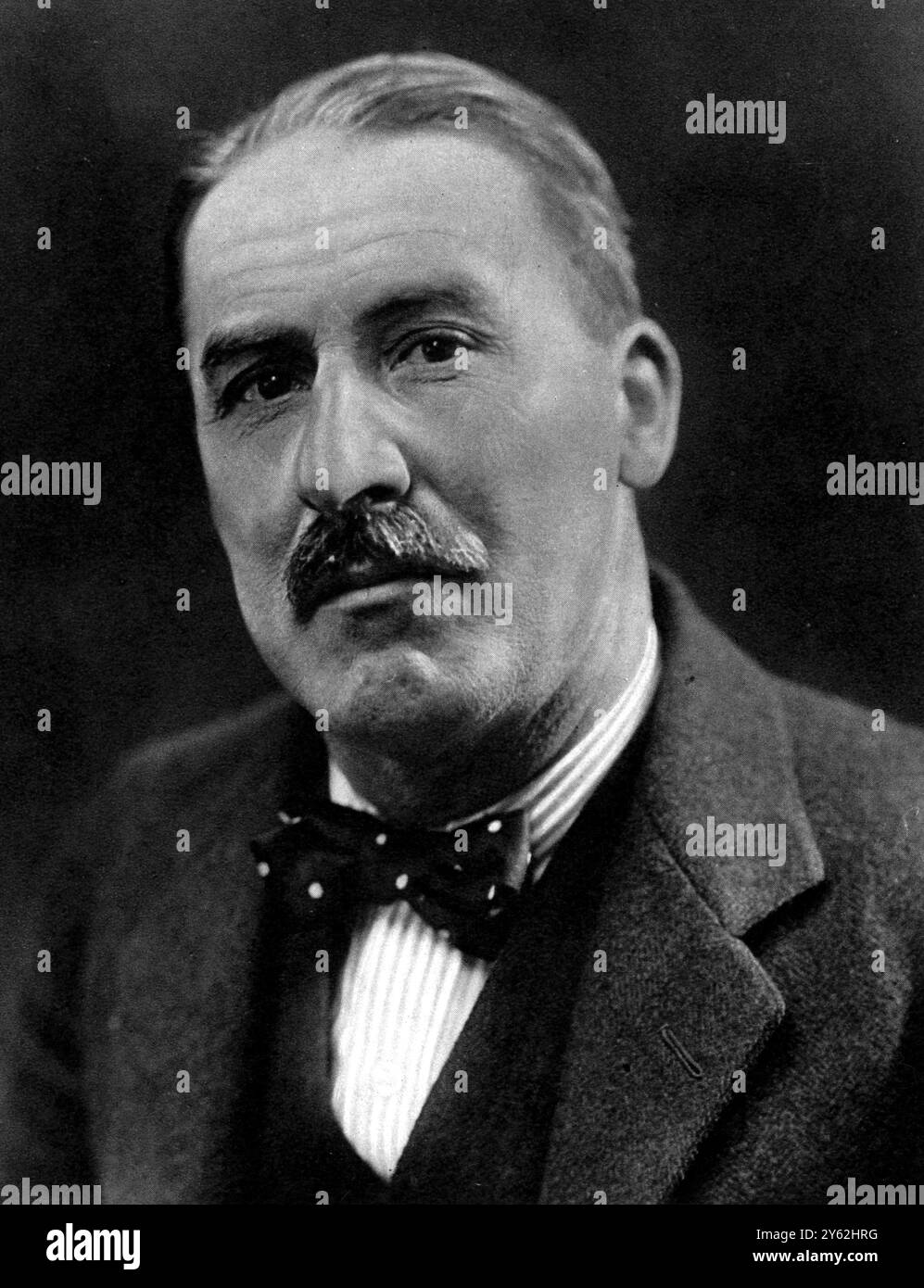 Mr howard carter hi-res stock photography and images - Alamy
