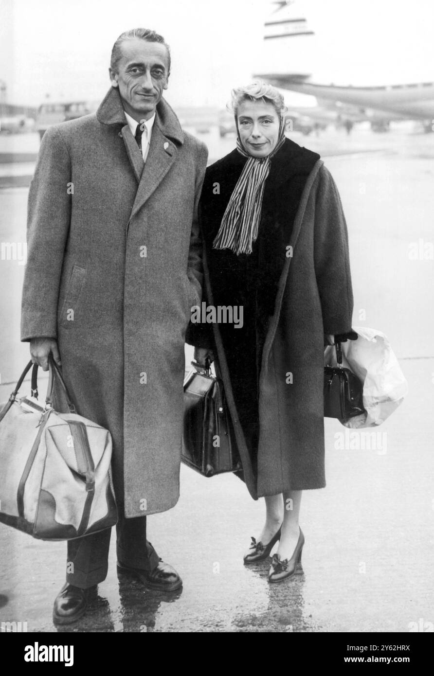 Aqua lung jacques cousteau hi-res stock photography and images - Alamy