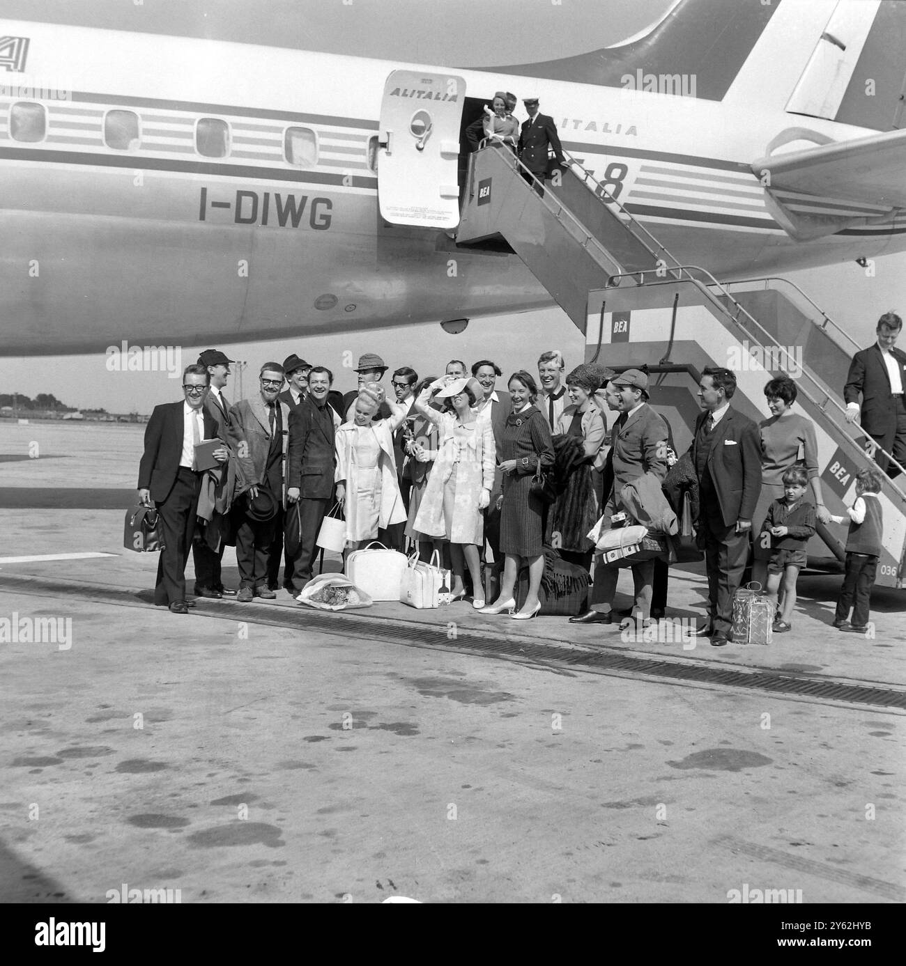 Singers sixties 60s 1960s hi-res stock photography and images - Alamy