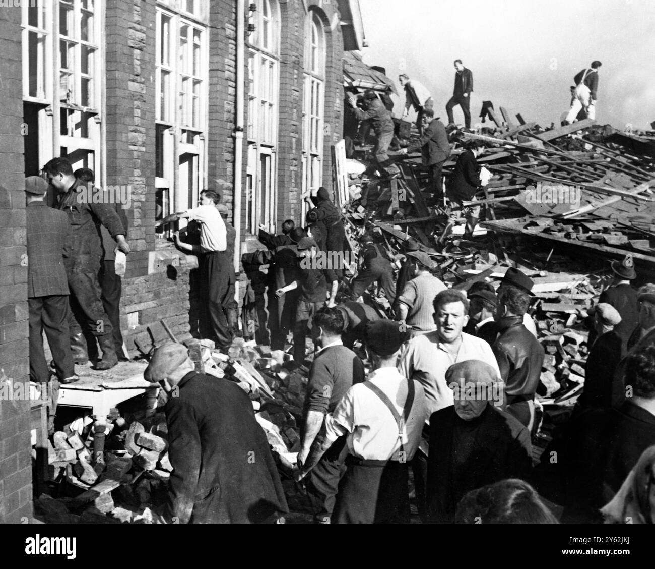 Classroom search Black and White Stock Photos & Images - Alamy