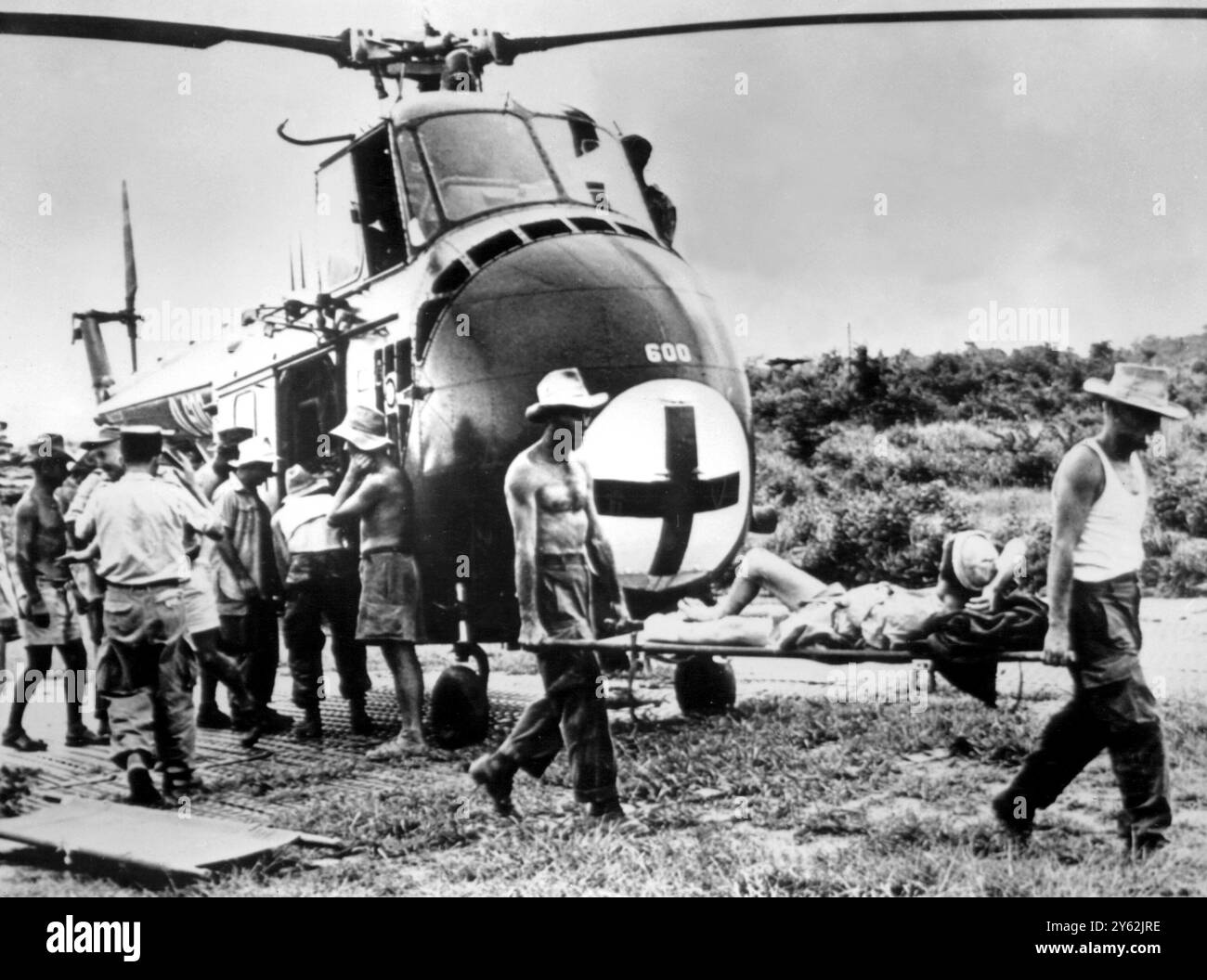 France-Indochina War 1946-1954. Members of the medical lcorps carrying French wounded from a ...