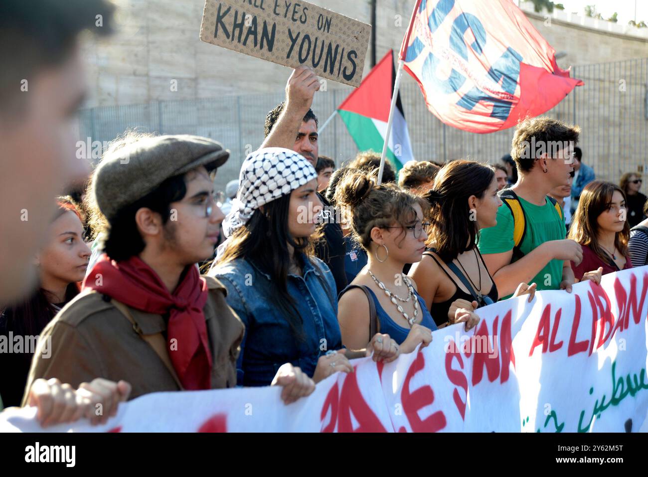 Meloniu hi-res stock photography and images - Alamy