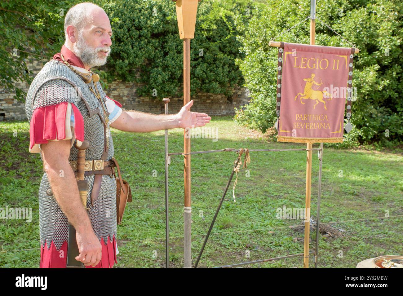 Rome, Italy. 22nd Sep, 2024. A man dressed as a ancient Roman centurion ...
