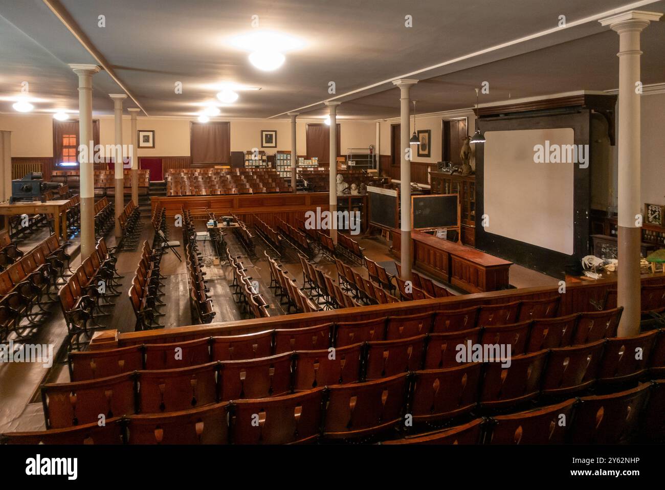 Lecture hall wood wooden seats chairs hi-res stock photography and ...