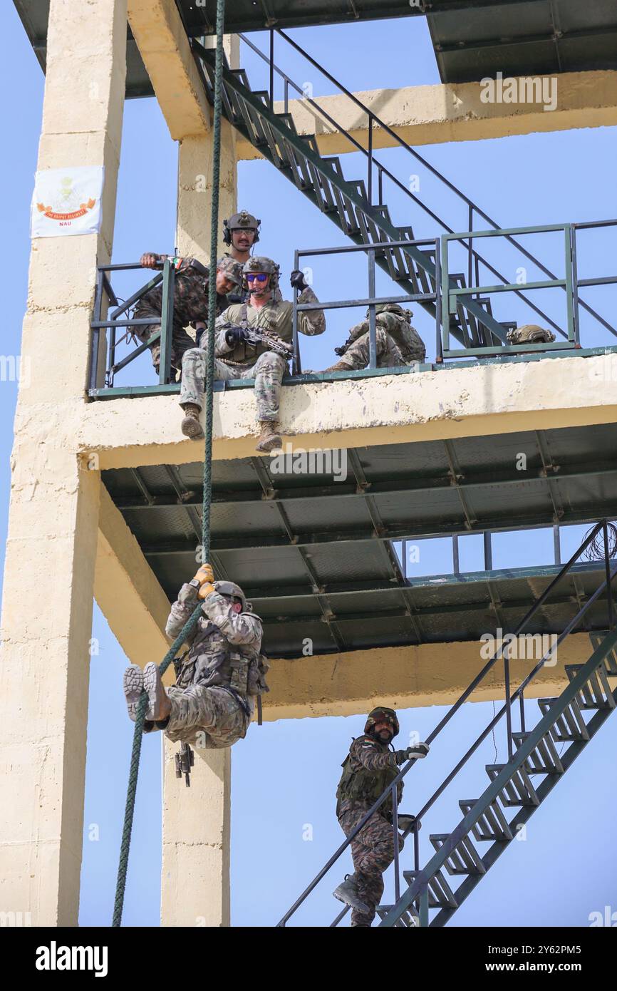 U.S. Army Soldiers assigned to 1st Infantry Brigade Combat Team, 11th ...