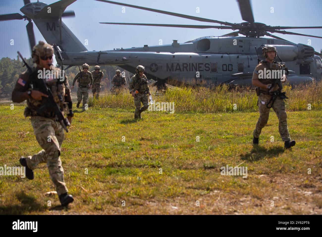 U.S. Soldiers and Marines conduct infill operations using CH-53 Sea ...
