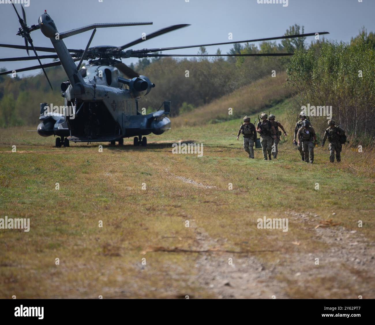 U.S. Soldiers and Marines conduct infill operations using CH-53 Sea ...