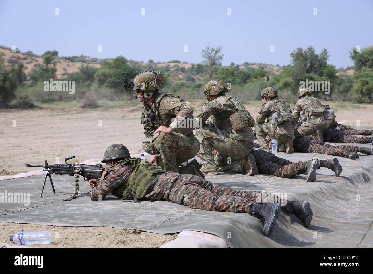 Indian Army Soldiers with the assistance of U.S. Army Soldiers assigned ...