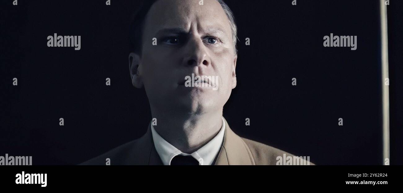 GOEBBELS AND THE FUHRER, (aka FUHRER UND VERFUHRER), Robert Stadlober ...