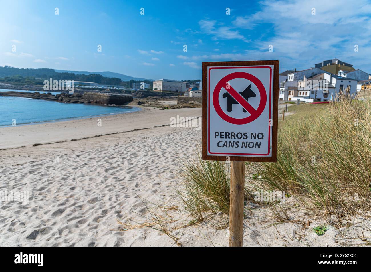 Bilingual sign (in Spanish and Galician), prohibiting access with dogs ...