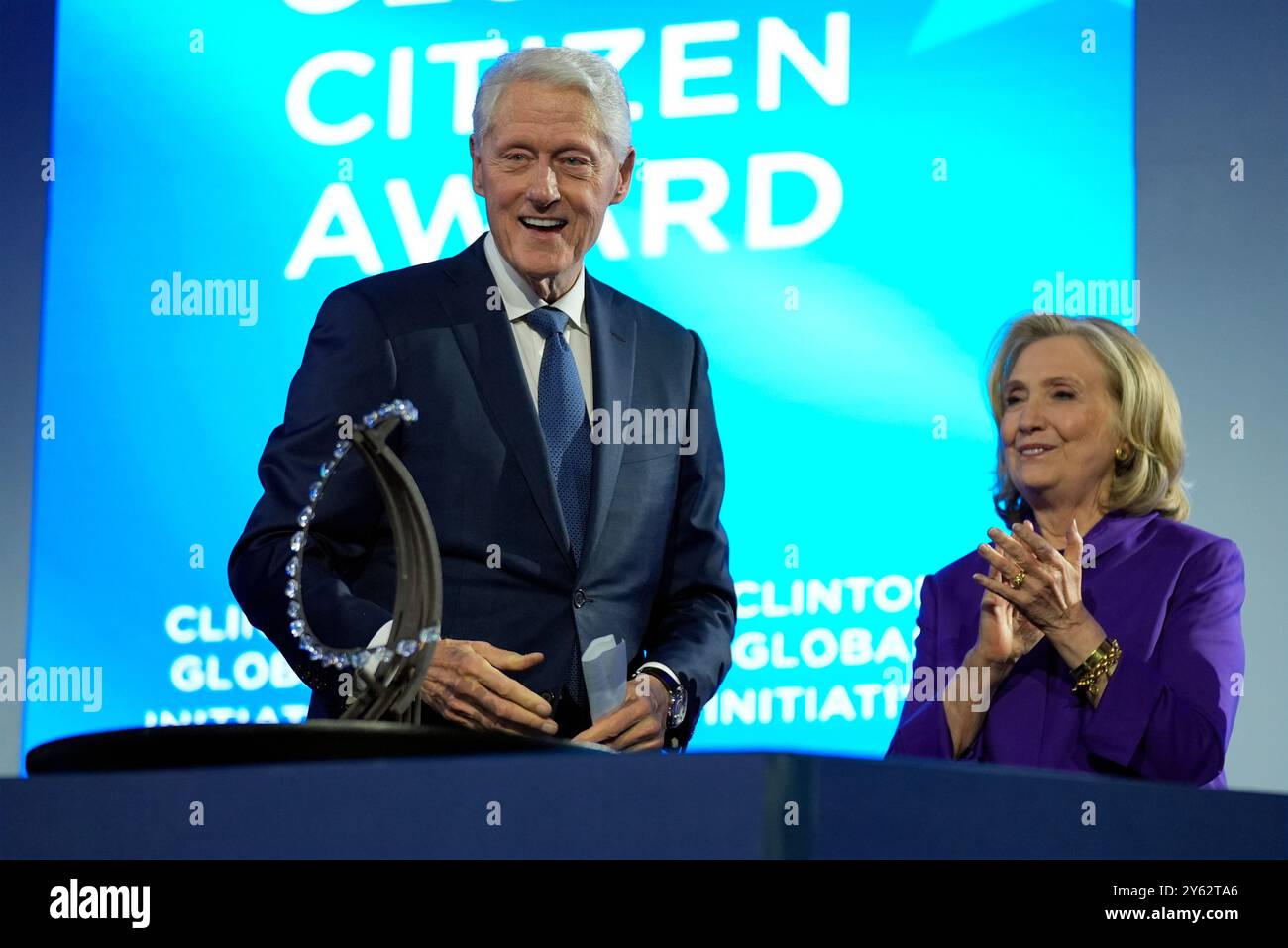 Former President Bill Clinton and former Secretary of State Hillary ...