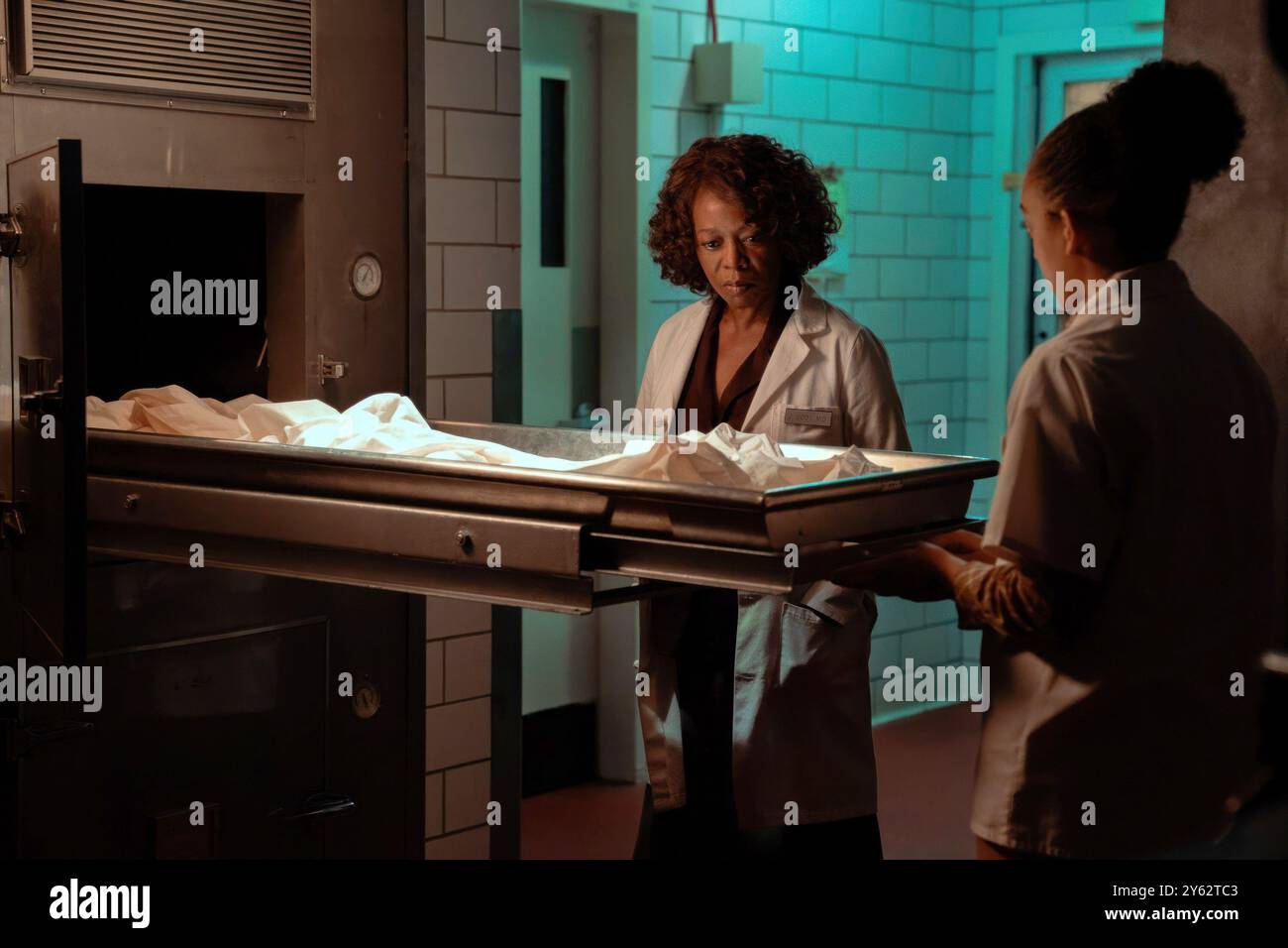 SALEM'S LOT, Alfre Woodard (left), 2024. ph: Justin Lubin / © Warner ...