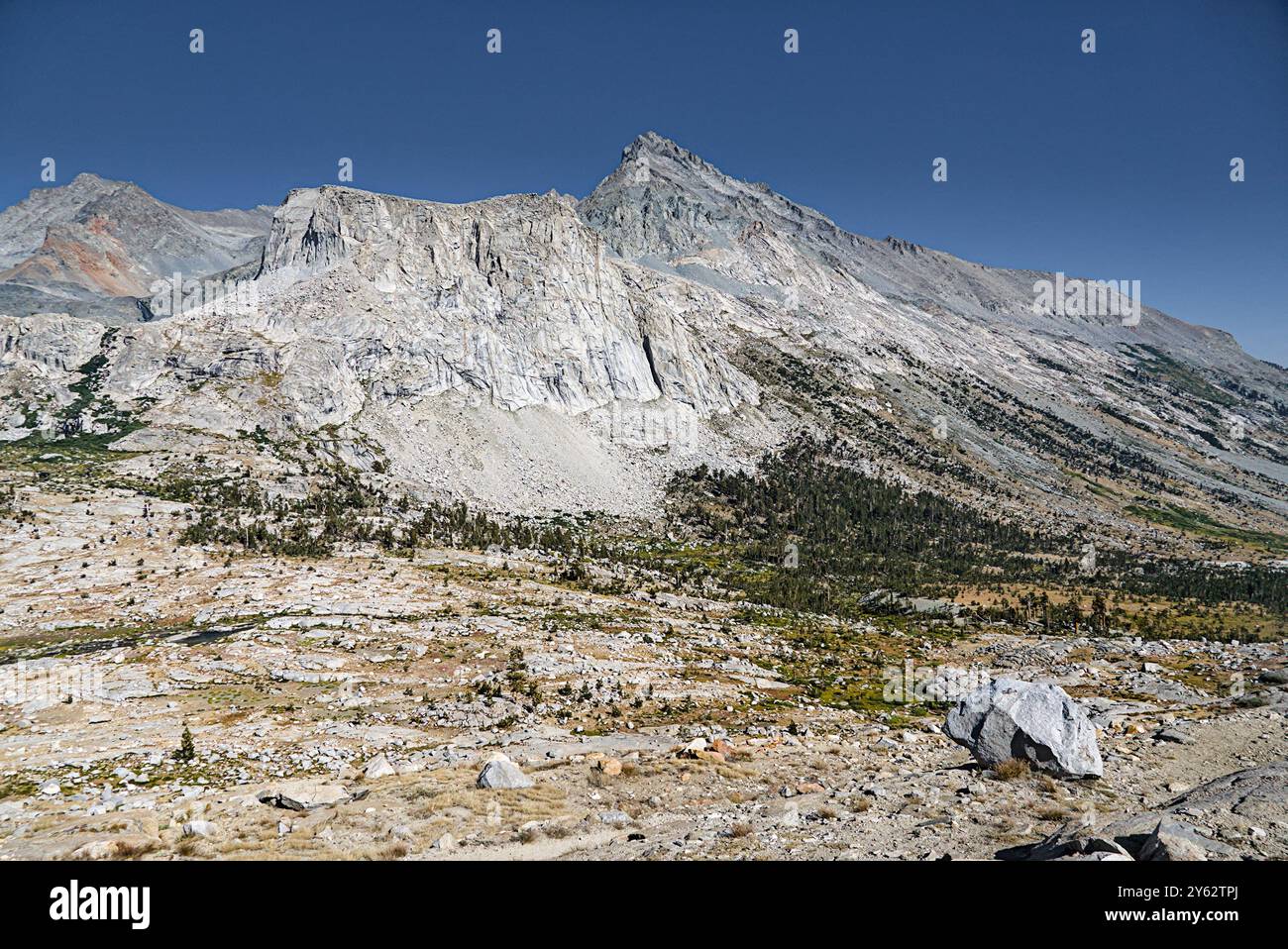Valley near continental divide along High Sierra Trail Stock Photo - Alamy