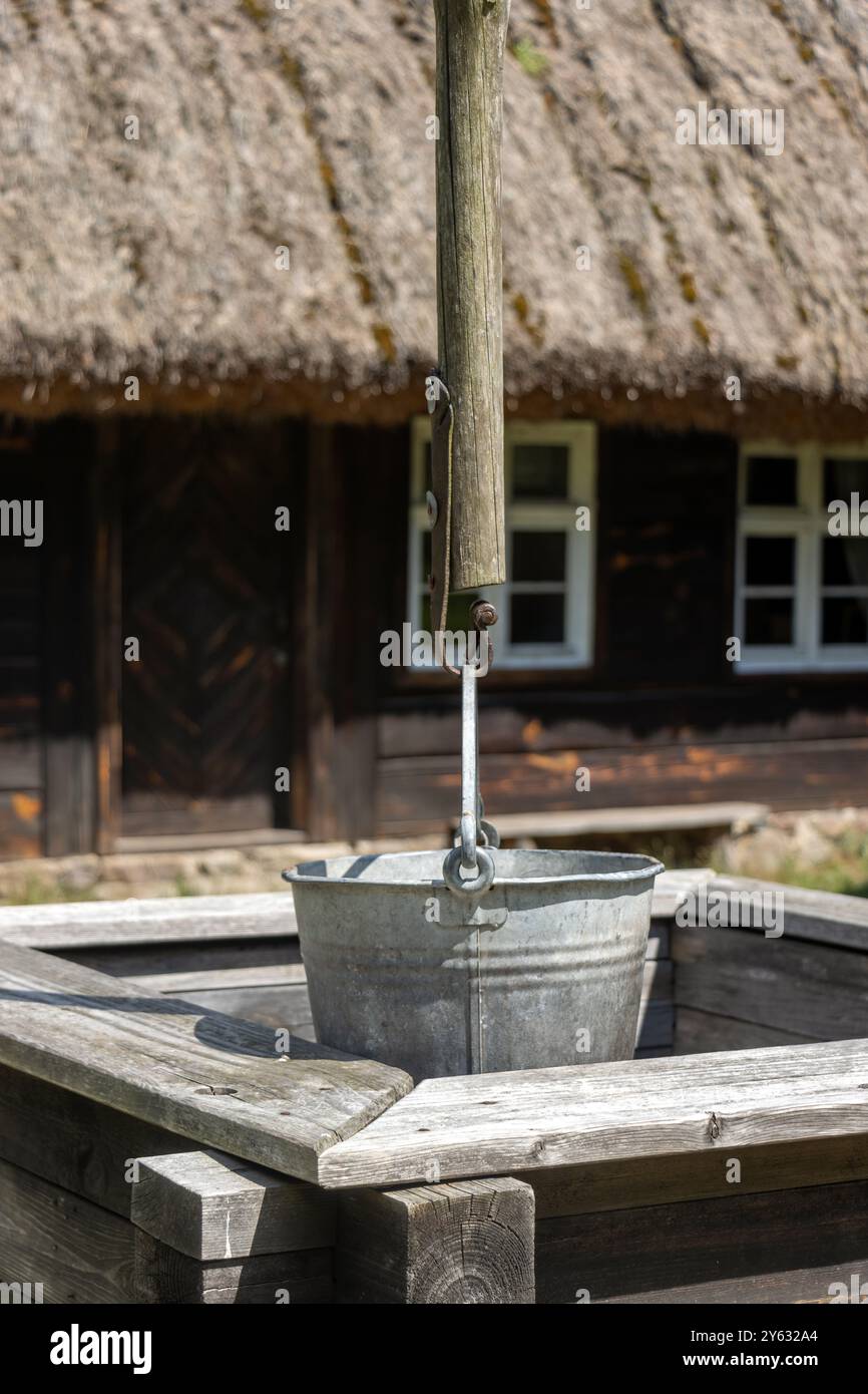 Pulley bucket well hi-res stock photography and images - Alamy