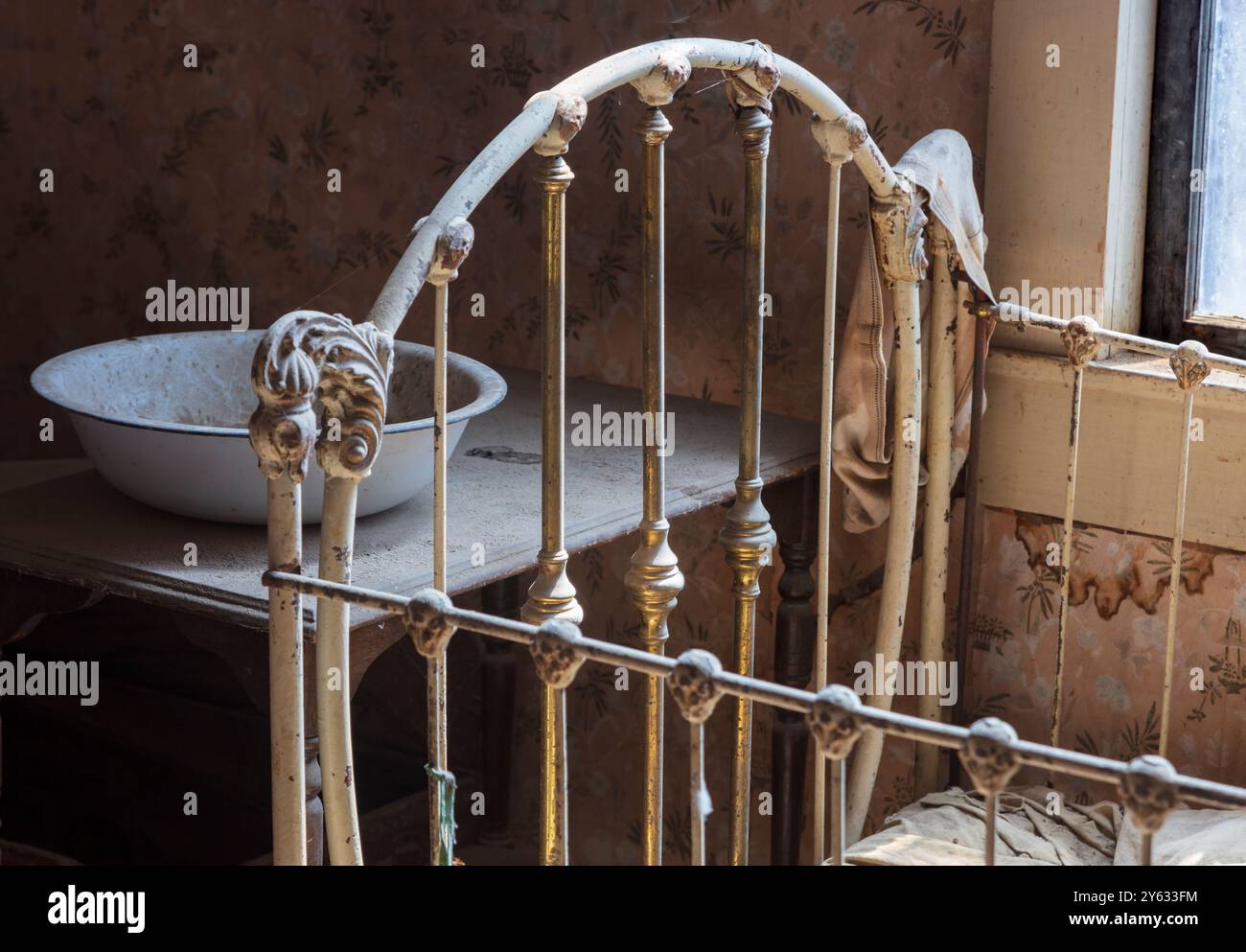Interior of a home in Bodie California the most well preserved ghost ...
