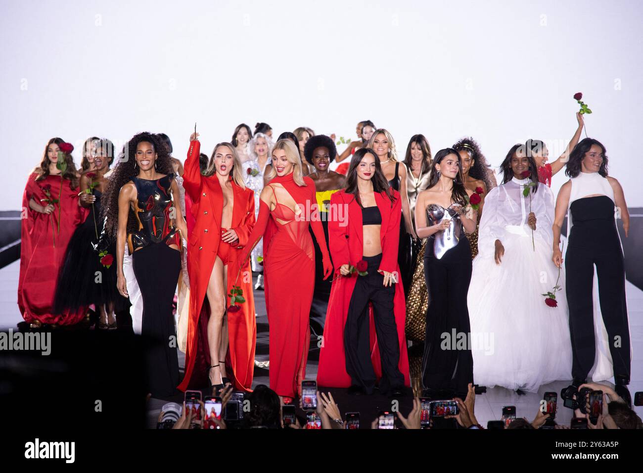 Aishwarya Rai Bachchan, Viola Davis, Eva Longoria, Aja Naomi King, Cara ...