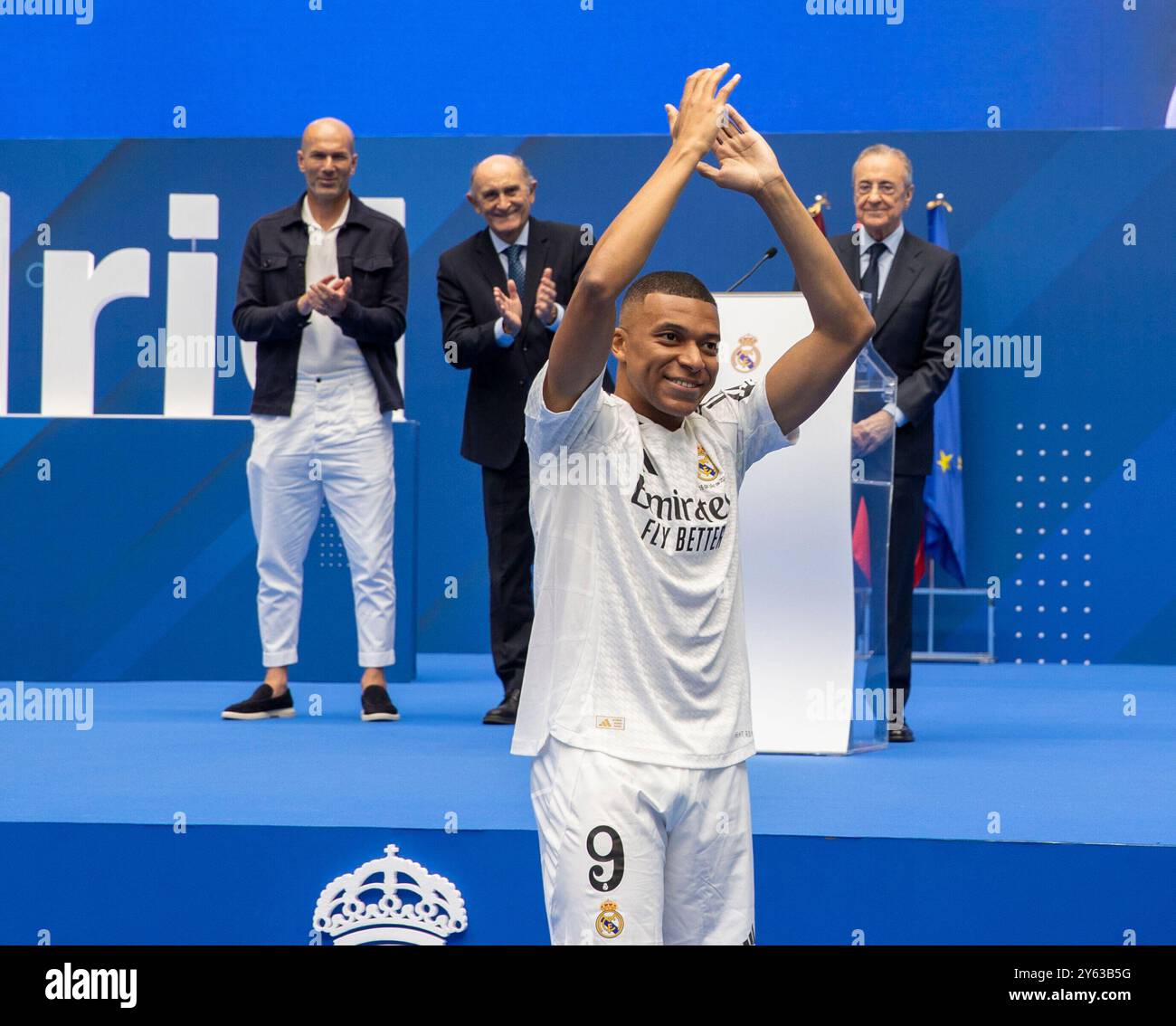 Kylian mbappé real madrid hi-res stock photography and images - Alamy