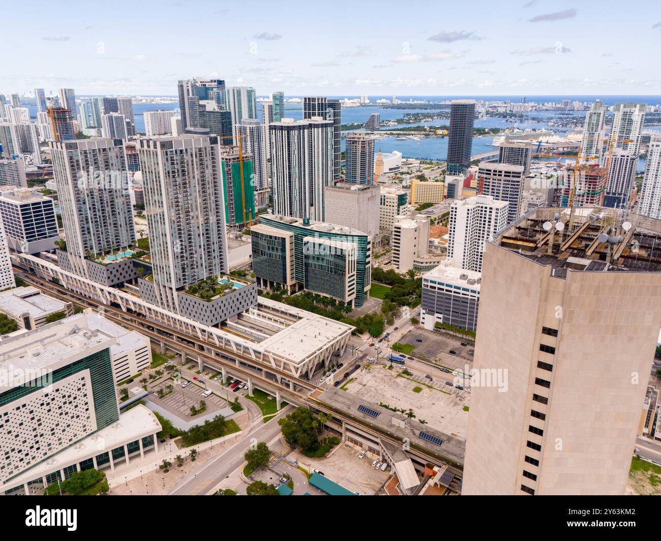 Downtown Miami views of courthouses federal Stock Photo - Alamy
