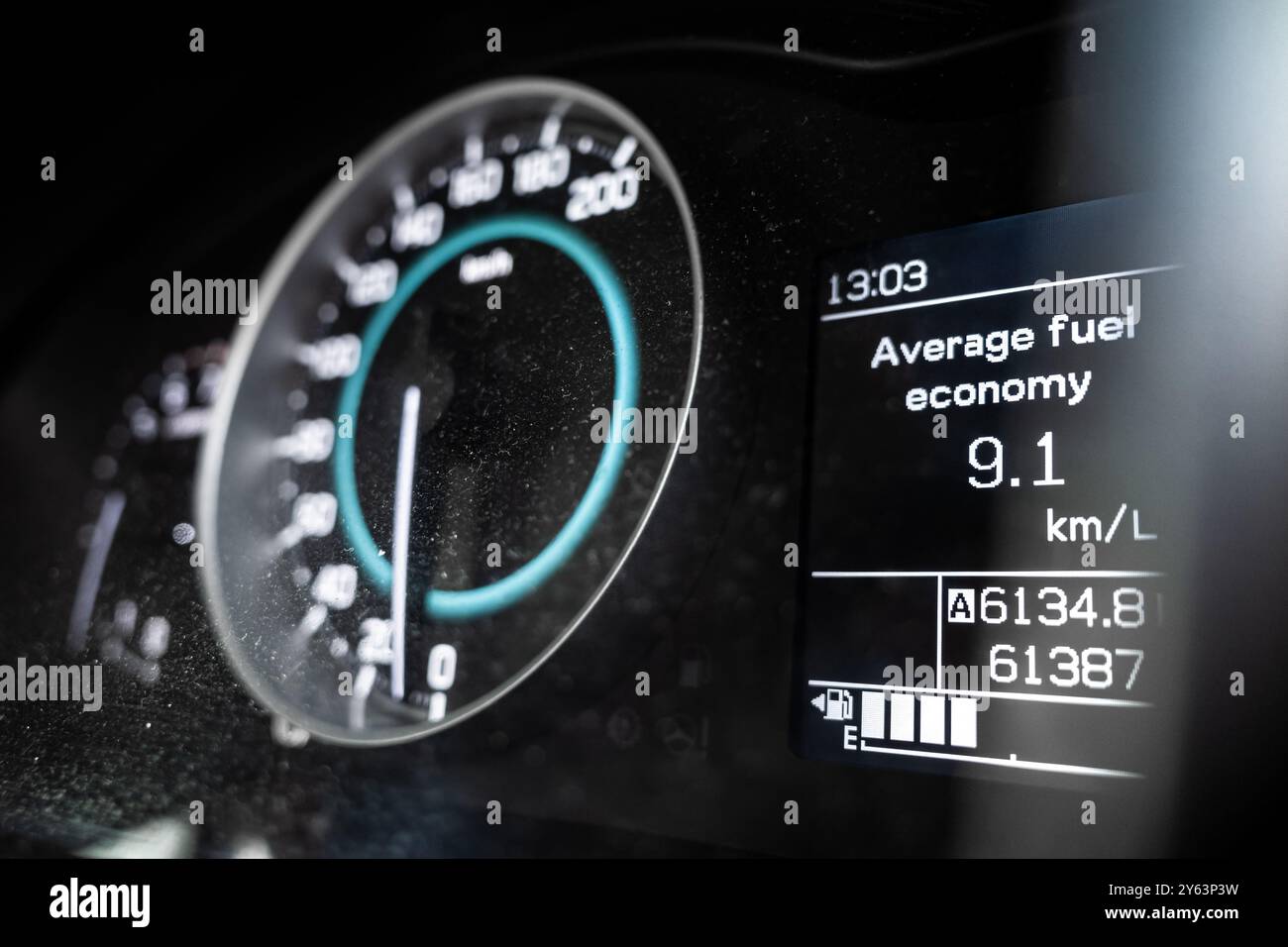 Digital average fuel consumption hi-res stock photography and images ...