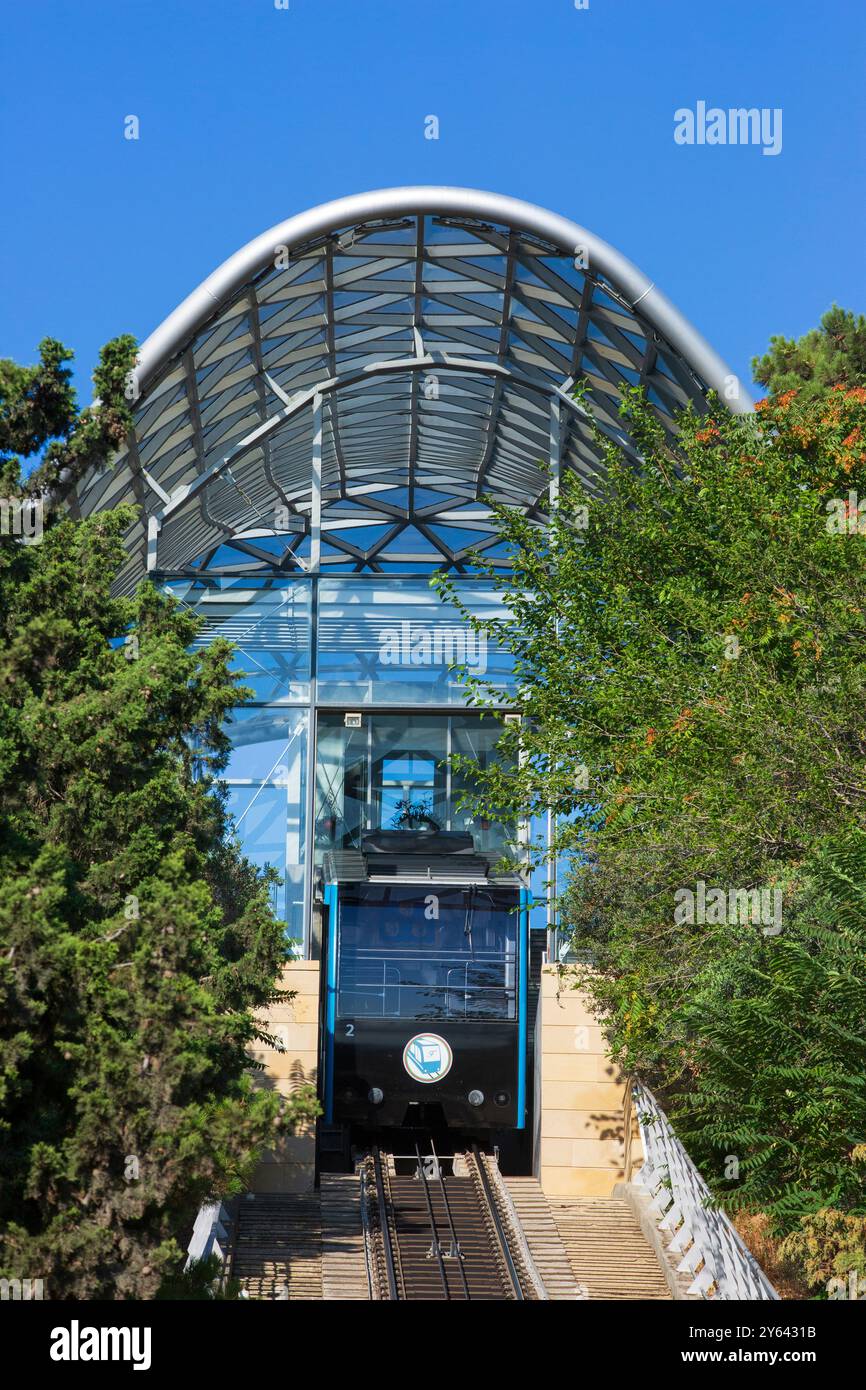 The Baku funicular (1960) at the Martyrs' Lane station in Baku ...