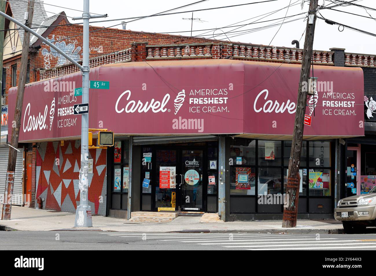 Carvel, 147-03 45th Ave, Flushing, New York. NYC storefront photo of a ...