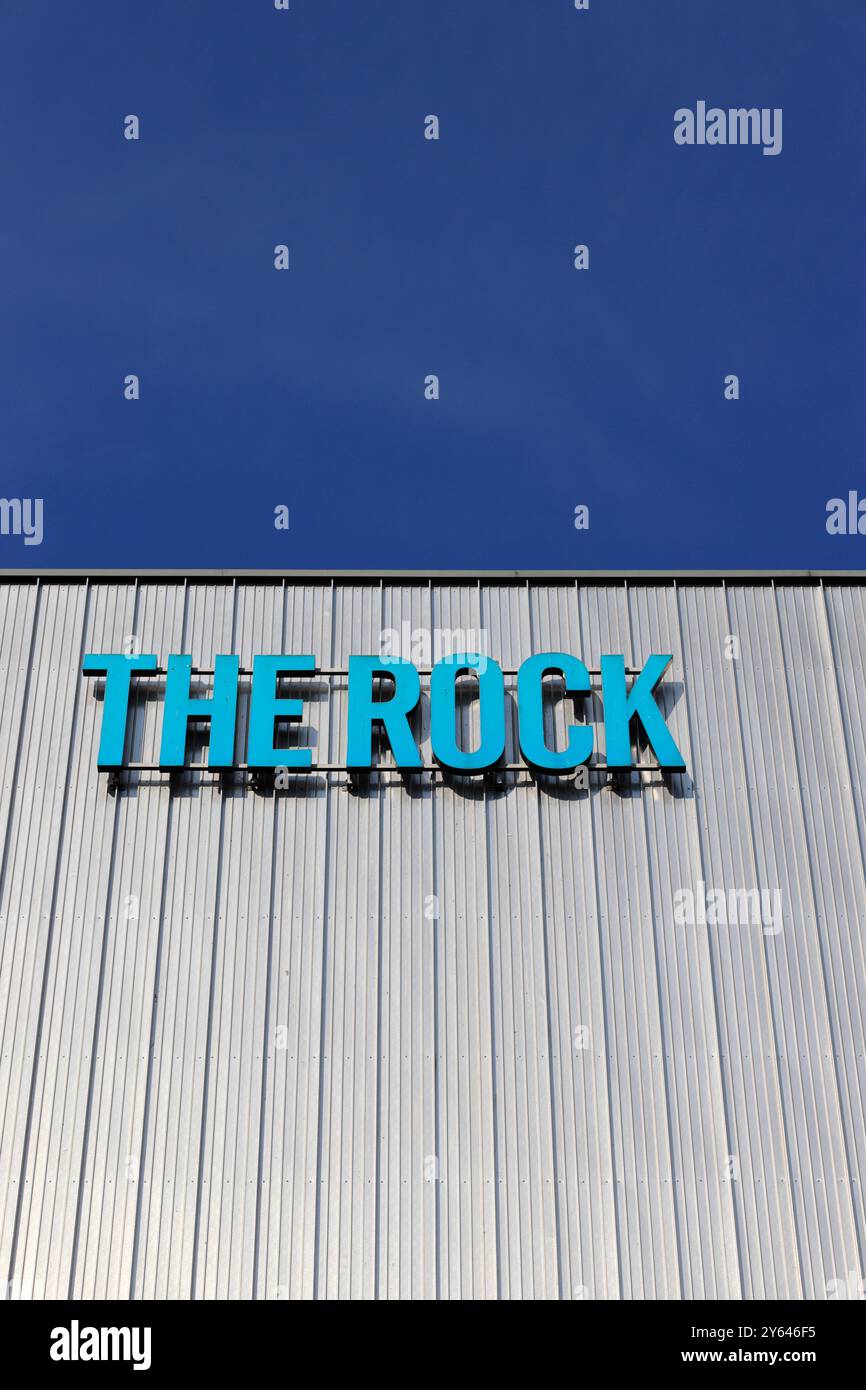 Metal cladding logo hi-res stock photography and images - Alamy