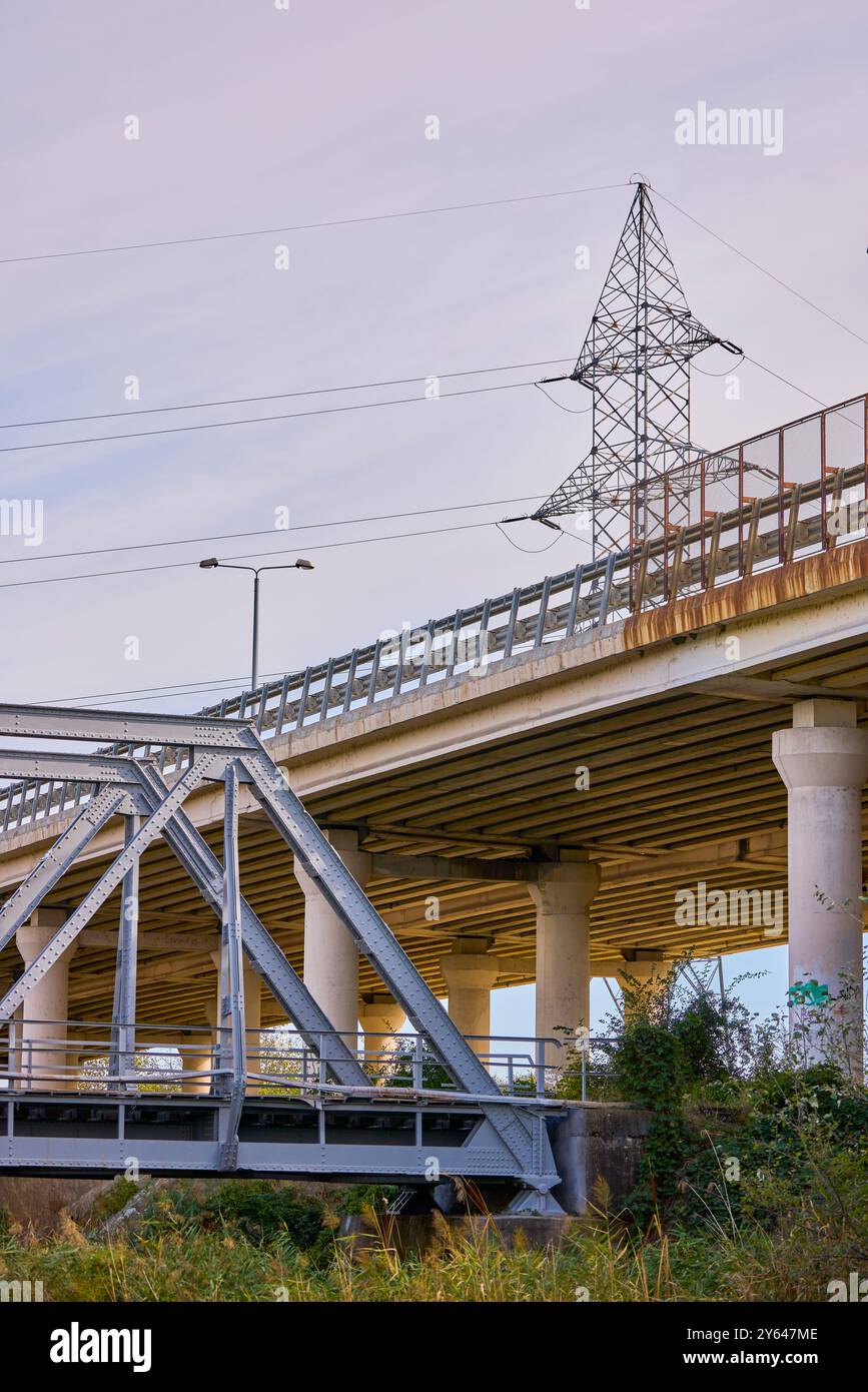 image of an old metal railway bridge Stock Photo - Alamy