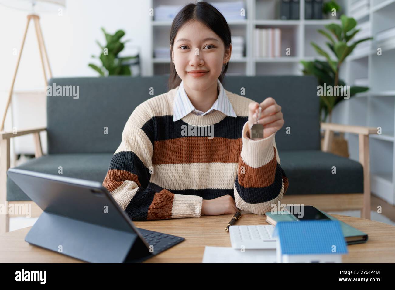 Monthly income home ownership hi-res stock photography and images - Alamy