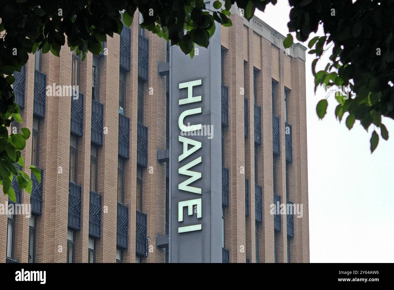 SHANGHAI, CHINA - SEPTEMBER 24, 2024 - The Huawei global flagship store ...