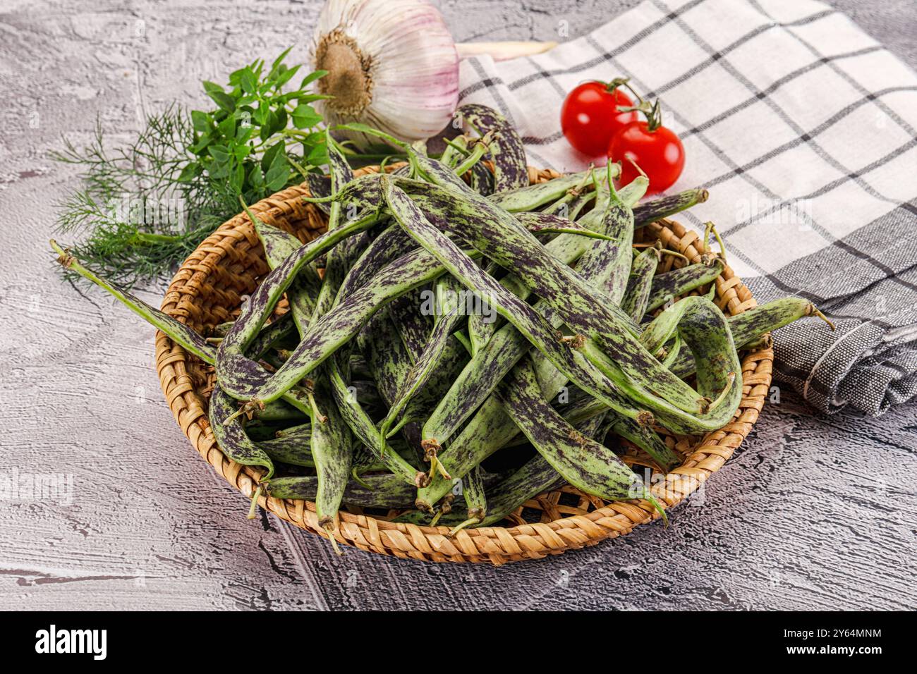 Fresh raw young green beans heap Stock Photo - Alamy