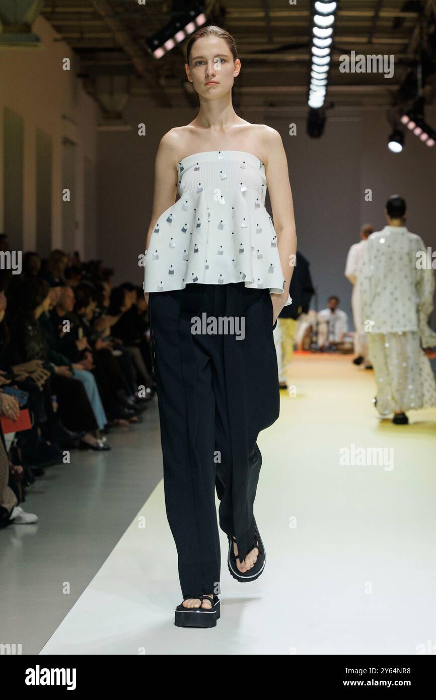 Paris, Frankreich. 23rd Sep, 2024. CFCL Spring/Summer 2025 Runway ...