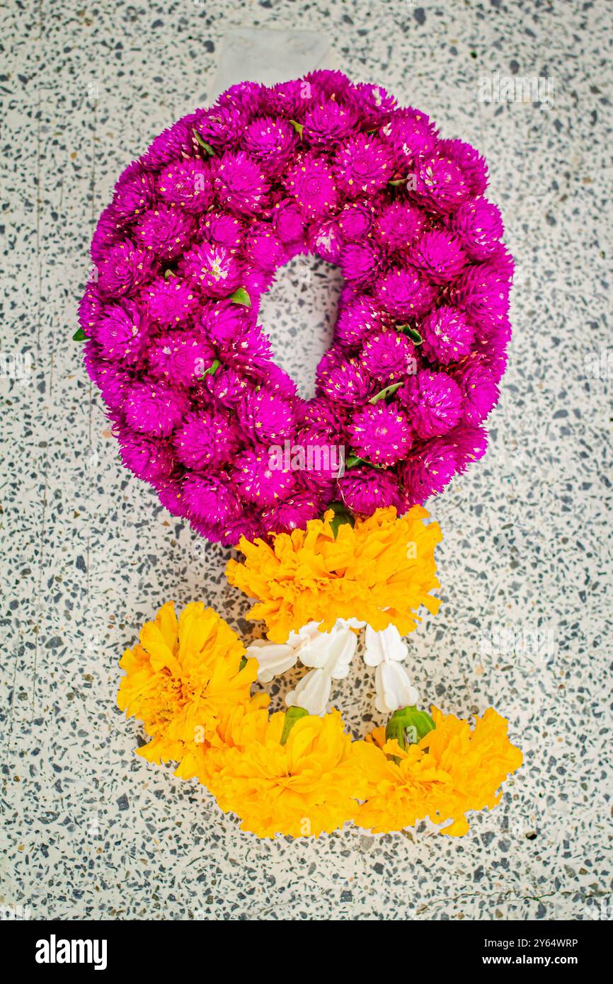 Handmade globe amaranth flower garland, flower garland in Songkran Day ...