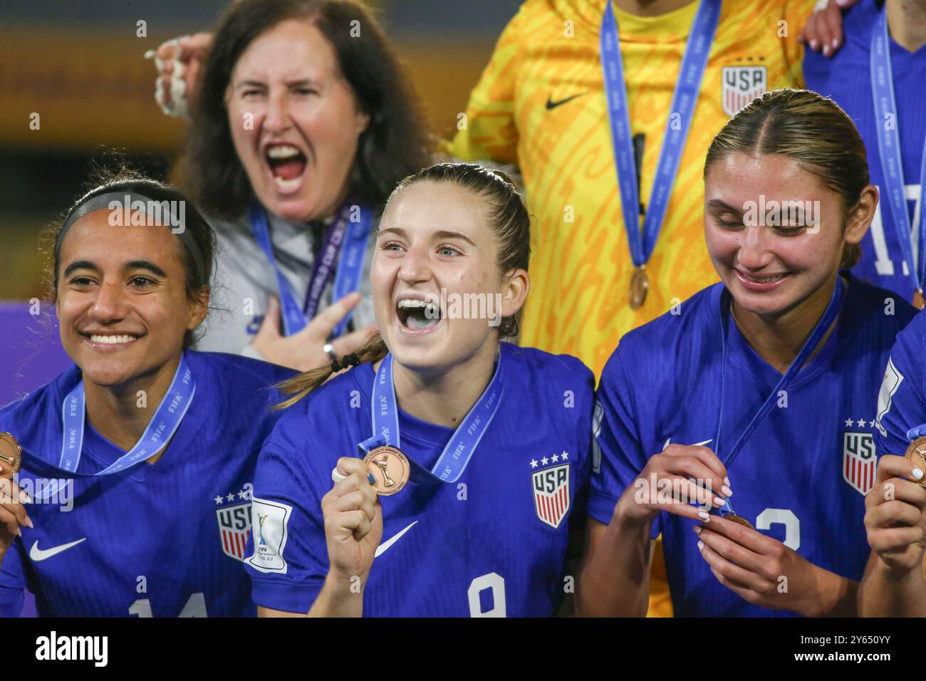 Taylor Suarez (L), Ally Sentnor and Gisele Thompson of the United ...