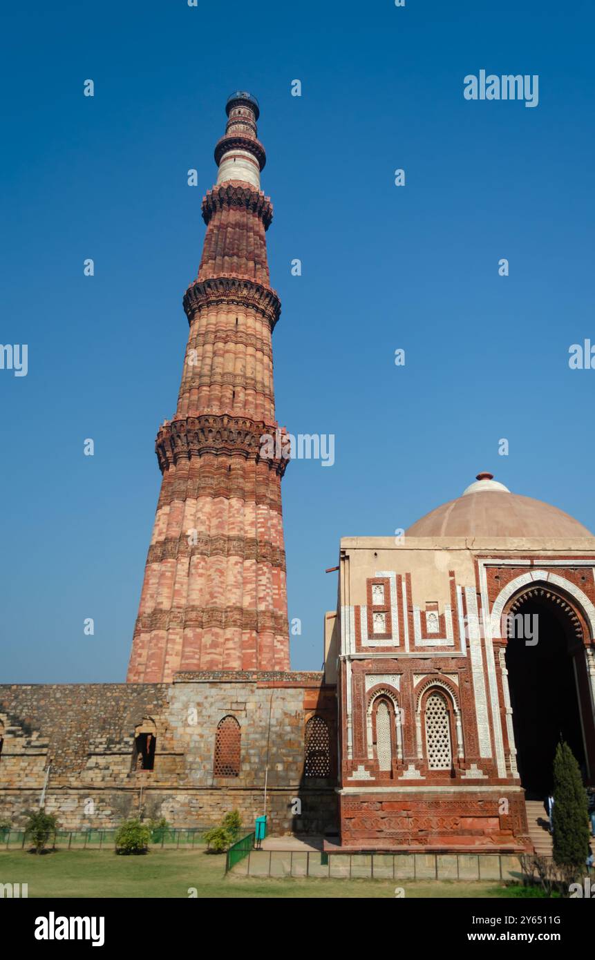 Qutb Minar / Qutub Minar / Qutab Minar, minaret tower at Qutab Minar ...